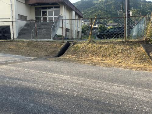 PTA・西中サポーター合同草刈りを実施しました - 柳井西中学校 - 柳井市ホームページ